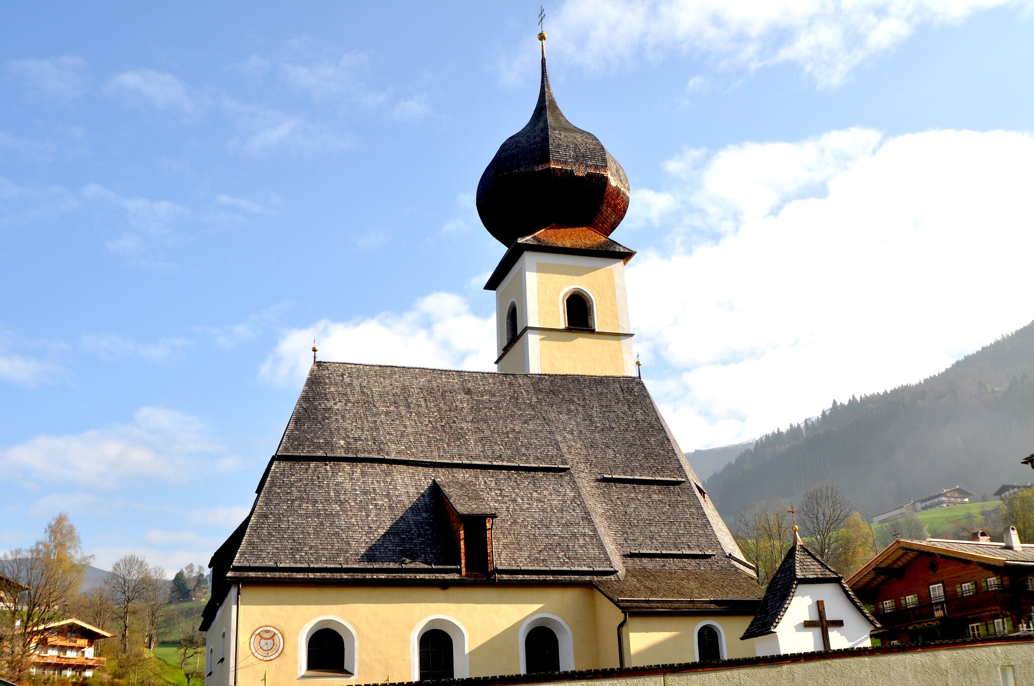 Aurach - Pfarre/Gemeinde: Restaurierung der Orgel wurde abgeschlossen ...