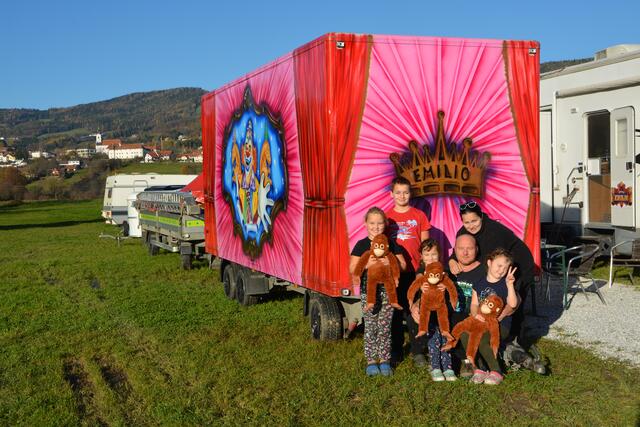 Seit knapp einem Monat: Zirkusfamilie auf der Suche nach einem ...