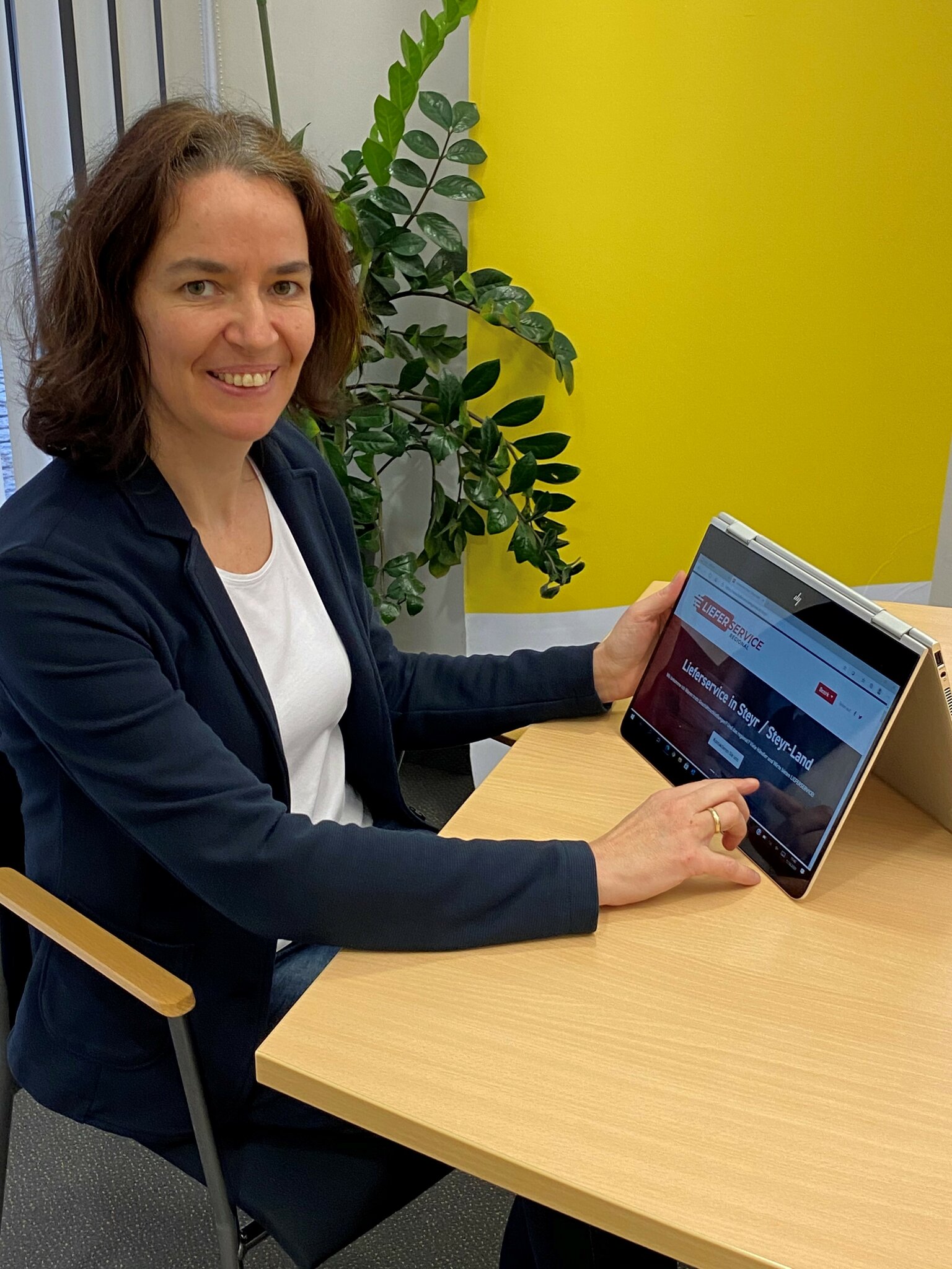 Landtagsabgeordnete Regina Aspalter: „Für Weihnachtseinkäufe Händler ...