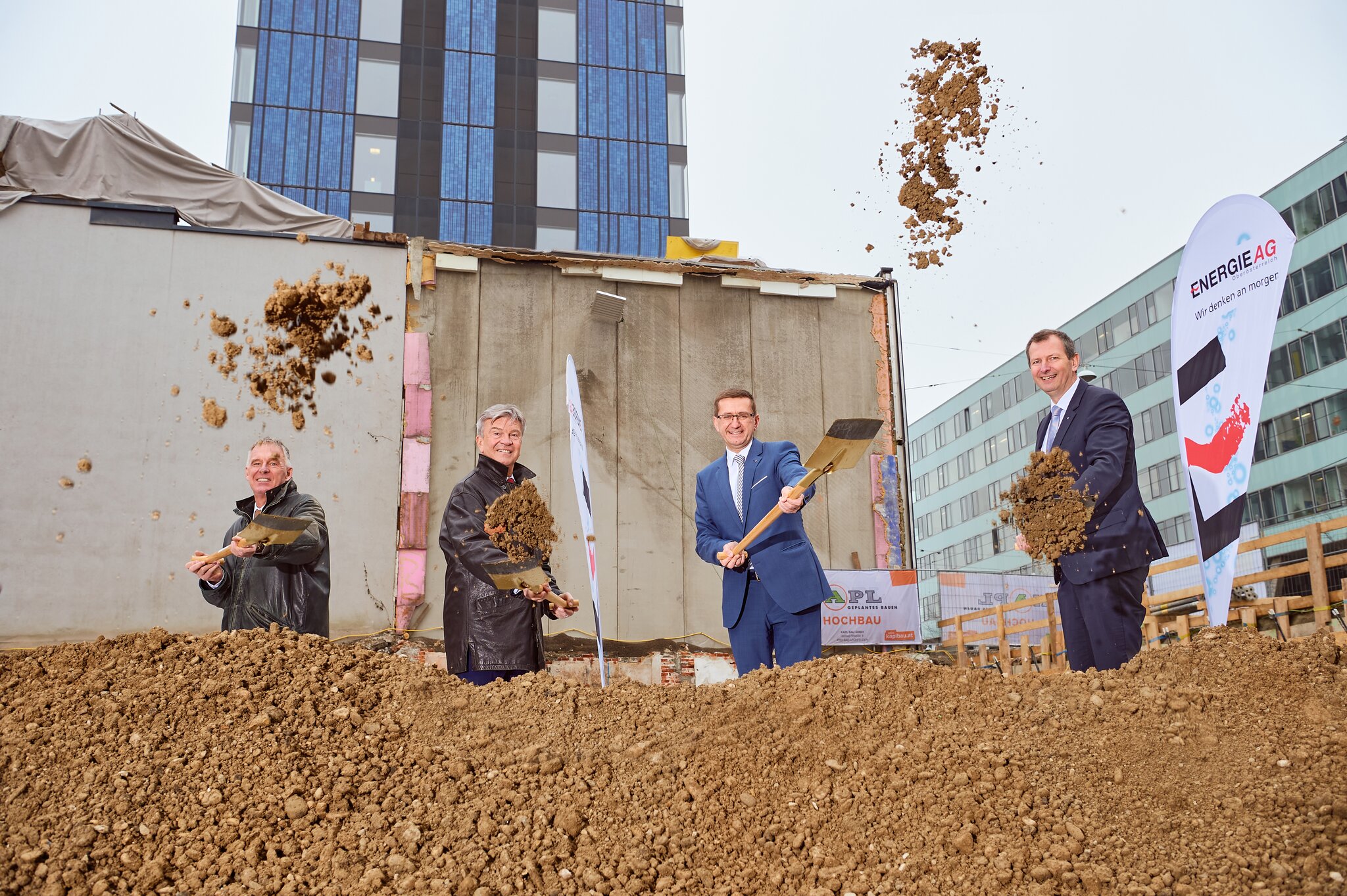 Energie AG: Spatenstich für Zubau zum PowerTower erfolgt - Linz