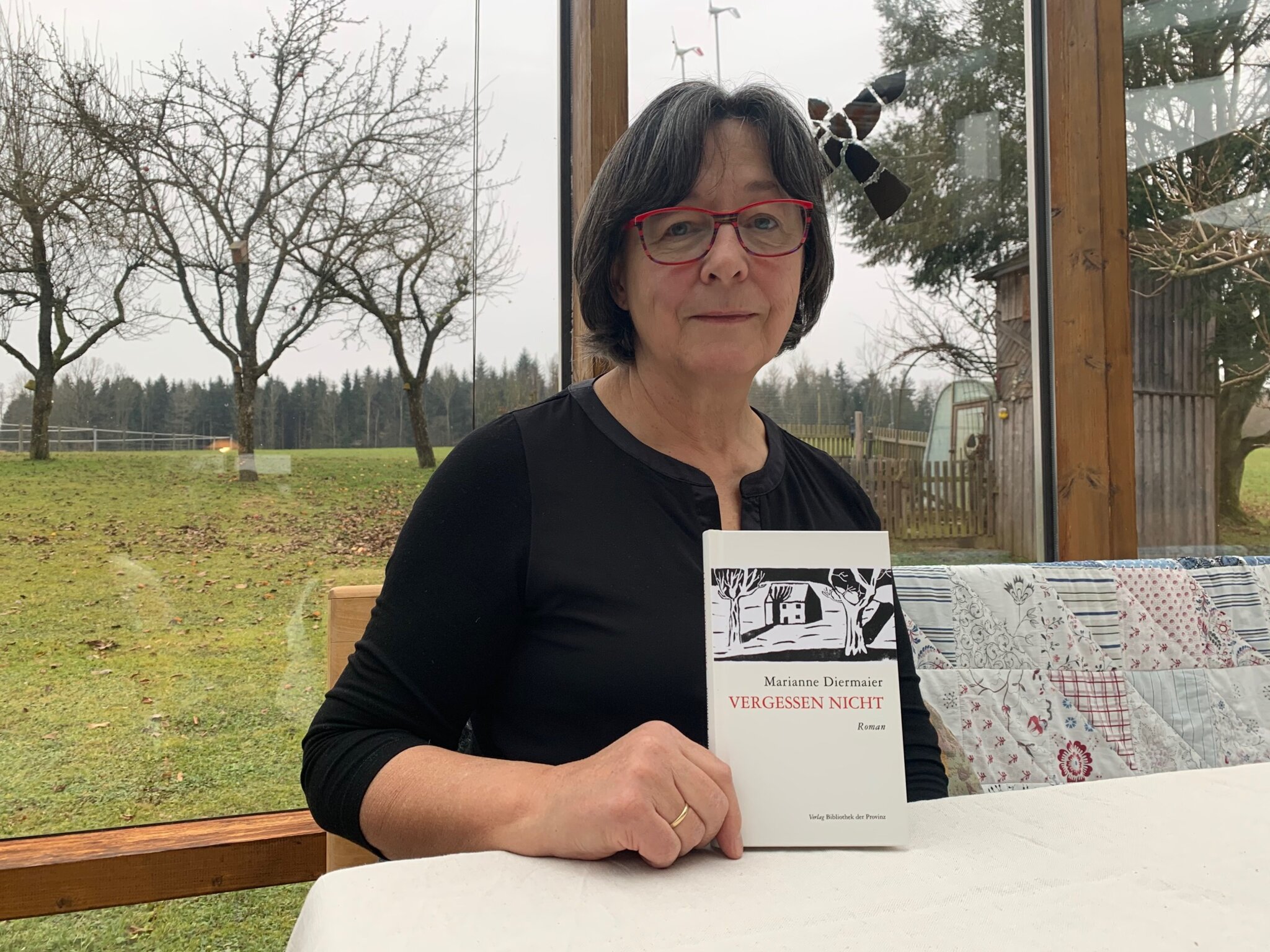 Buch: Marianne Diermaier erzählt in "Vergessen nicht" Lebensgeschichten ...