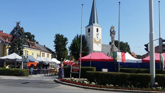 Archiv: Damals & Heute: Der HAUPTPLATZ in TRAISKIRCHEN von 1400 - 2020 ...