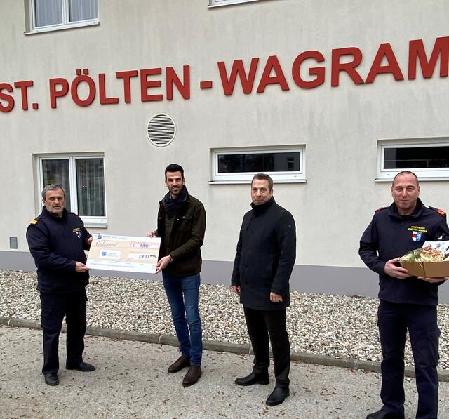St. Pölten: FPÖ übergibt 1.000 Euro Spende - St. Pölten