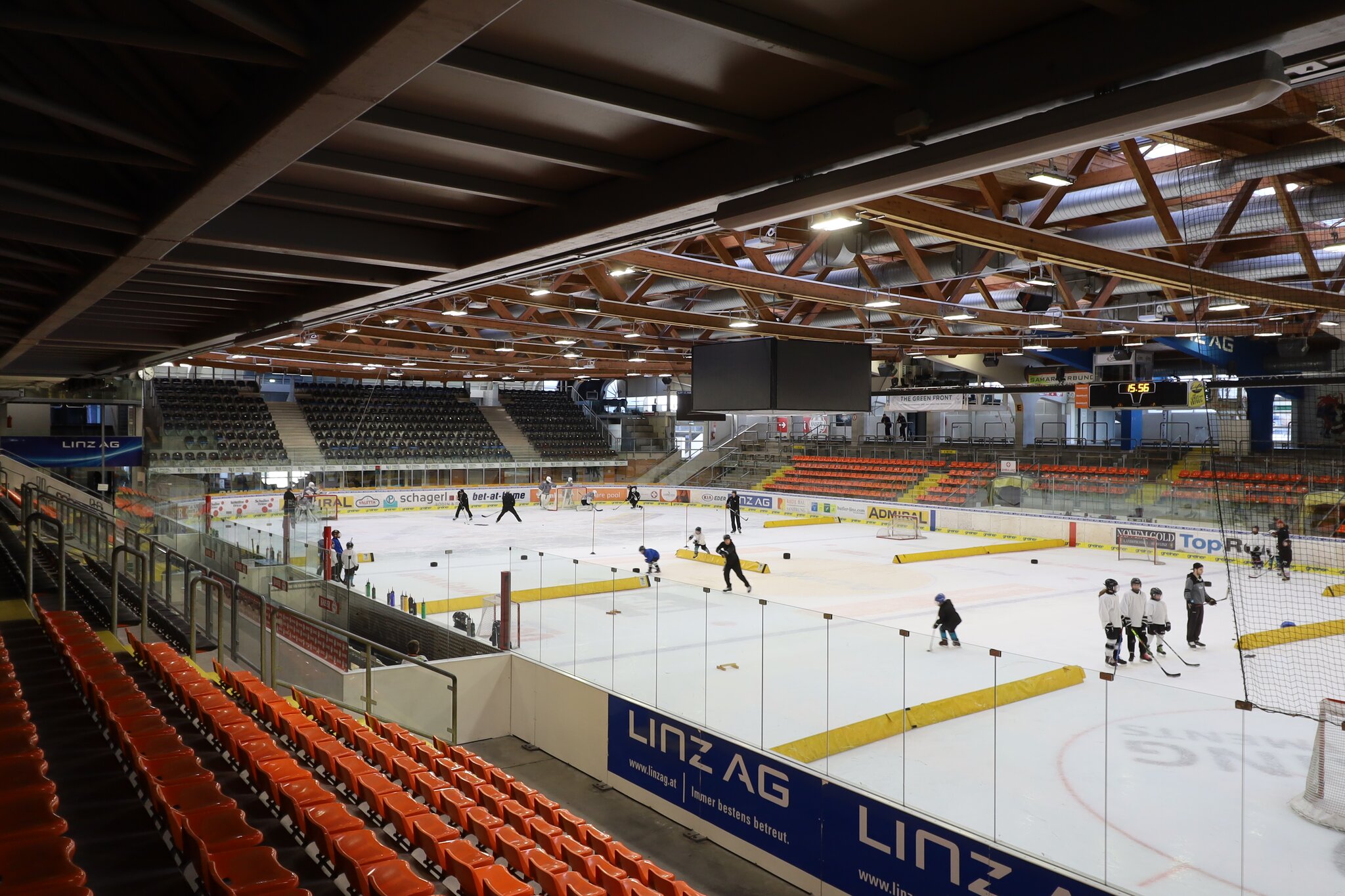 EISHOCKEY: "Wings" bleiben die Nummer eins in Linz - Linz