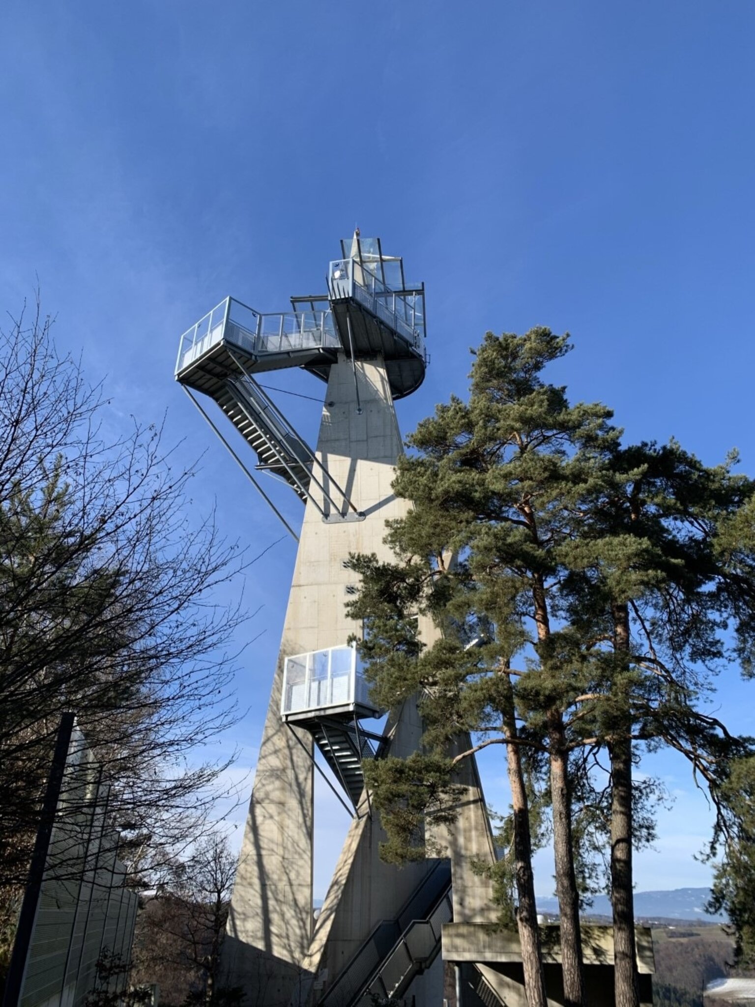 Gleisdorf: Der Aussichtsturm Kleeberg ist wieder geöffnet - Weiz