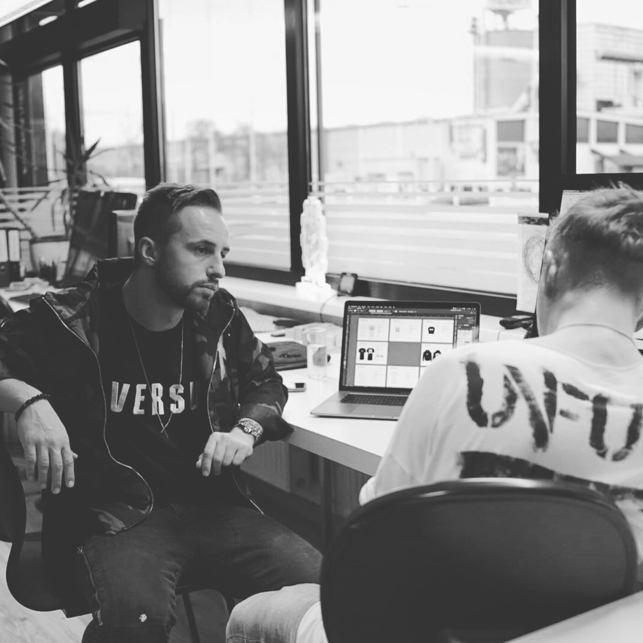 Mode aus Ried: Lucas Pfeil hat nur "Unfug" im Kopf - Ried