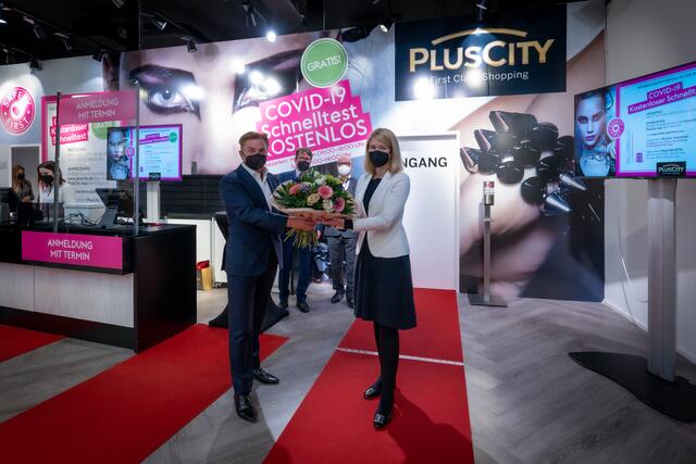 PlusCity: Covid-19 Teststation im Einkaufszentrum eröffnet - Linz-Land