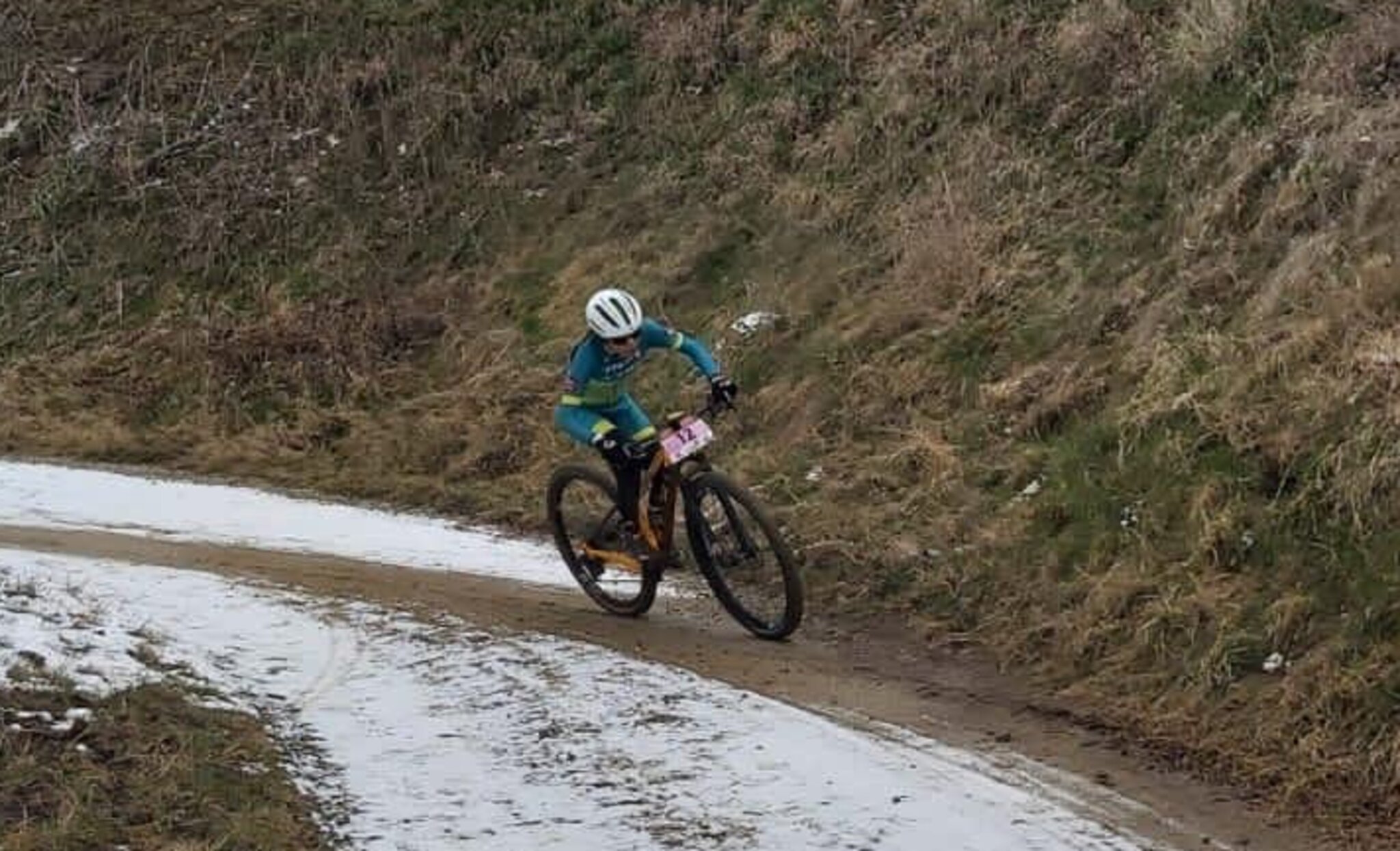 MTB Elite-Rennen: Sensationssieg von Mona Mitterwallner - Imst