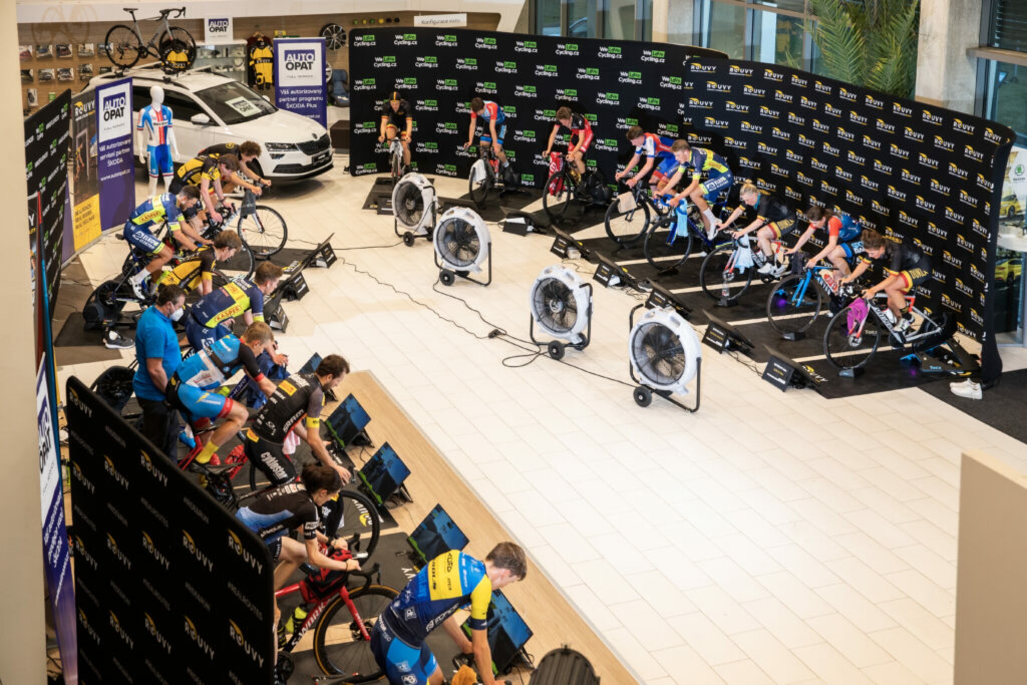 Felbermayr-Radprofi Daniel Turek gewinnt tschechische eCycling Liga ...