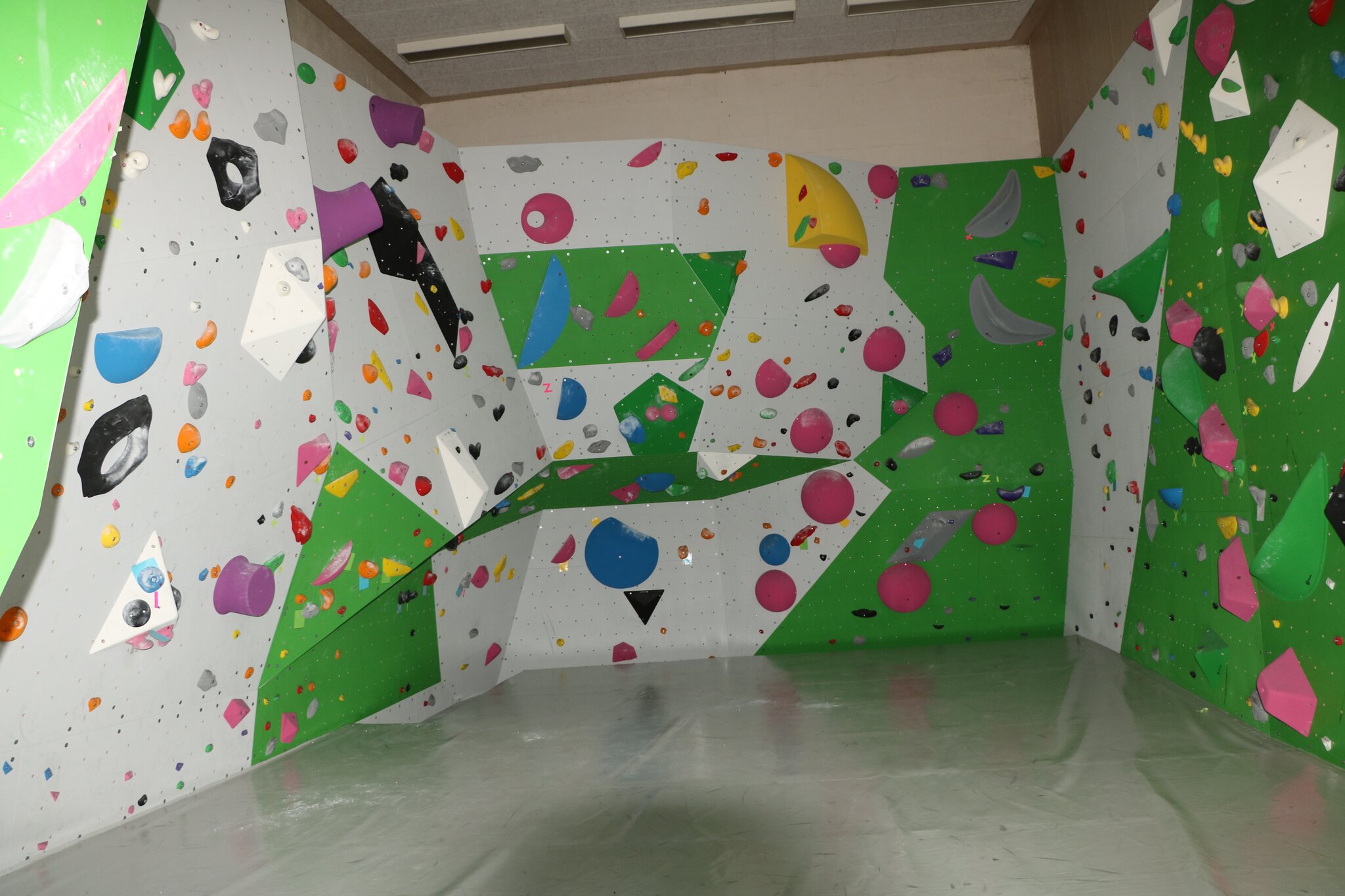 Boulder: Die Boulder-Box in der Tennishalle - Völkermarkt