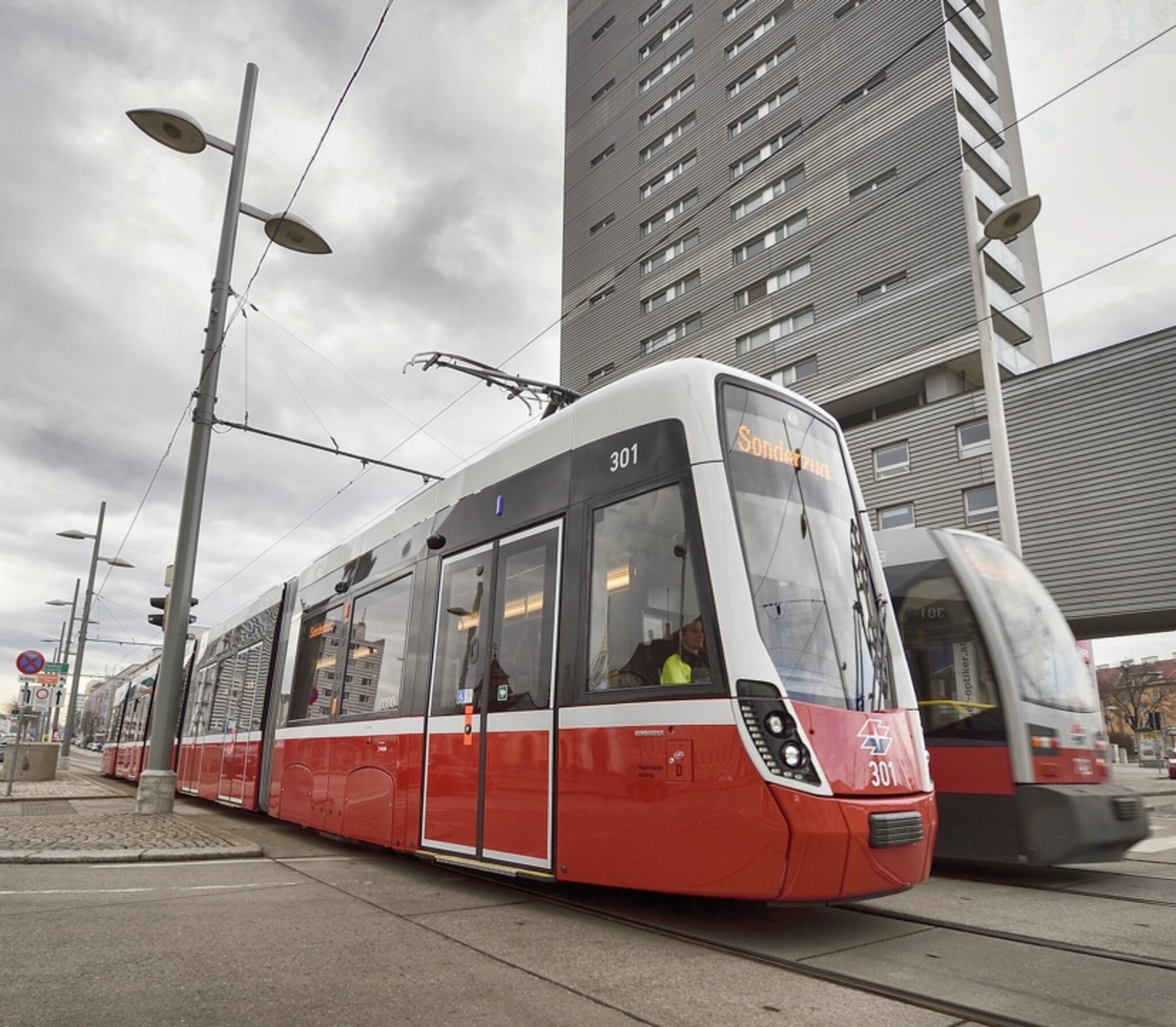 Linie 71: Die Flexity Bim ist nun auch am Ring unterwegs - Wien