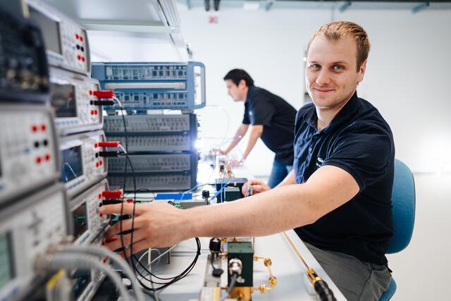 Infineon eröffnet Forschungsgebäude in Linz - Linz