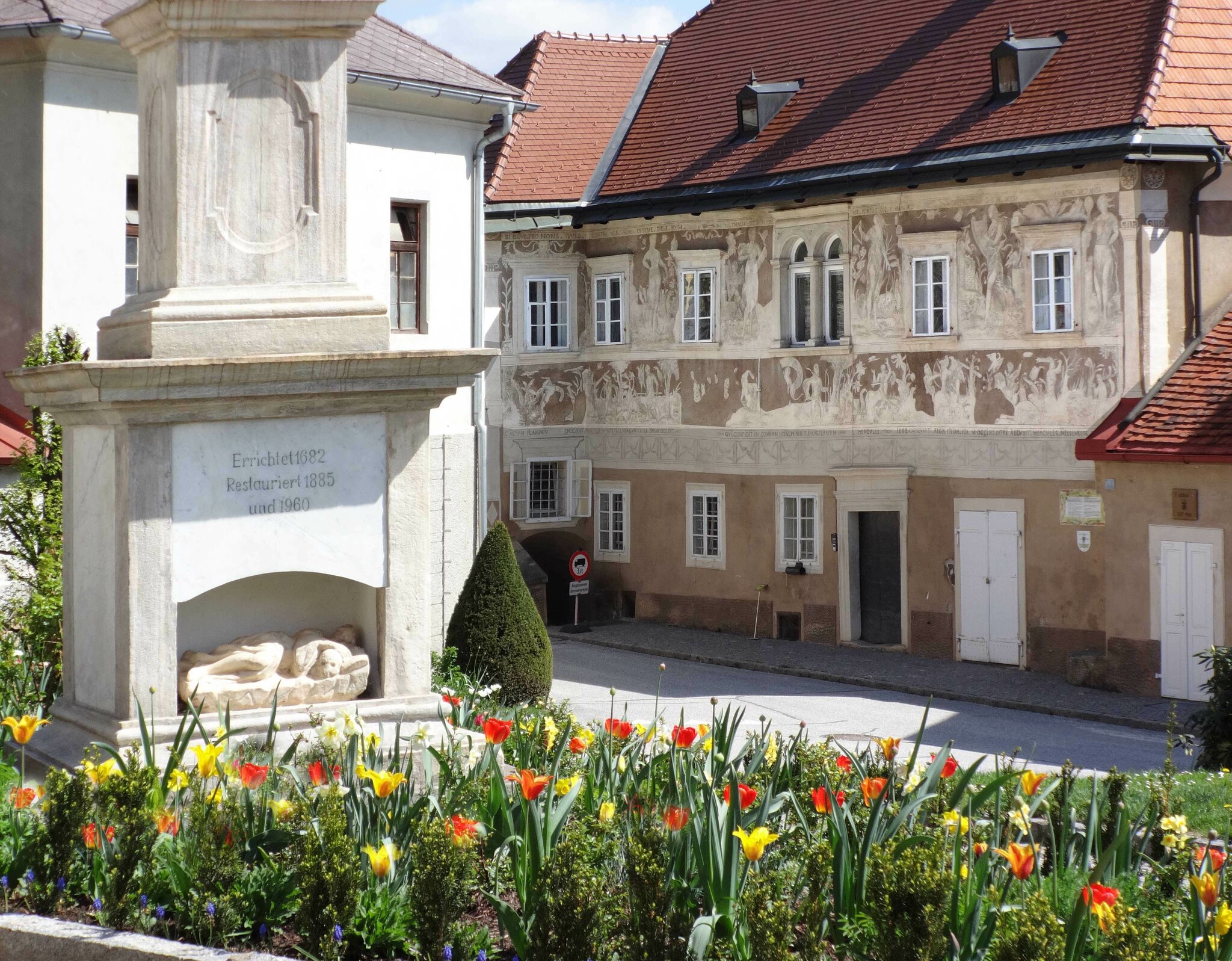 Althofen: Wunderschöne Altstadt in Maien-Stimmung - St. Veit