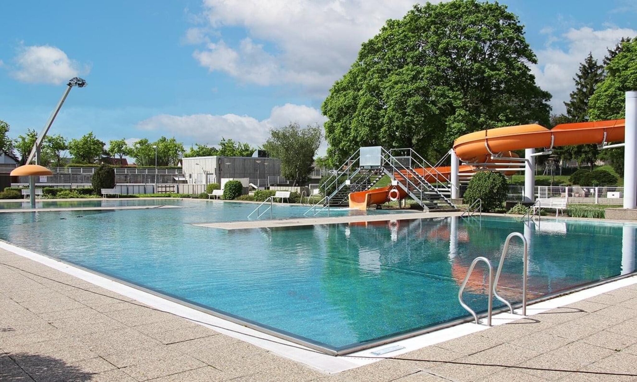 Badesaison beginnt: Das Stockerauer Freibad ist geöffnet - Korneuburg