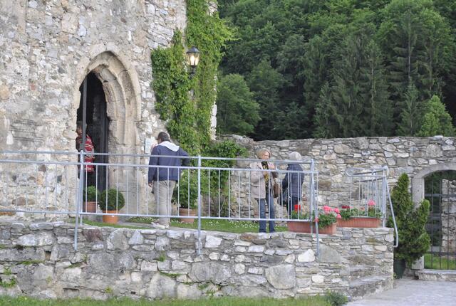 Arnoldstein: Die Klosterruine macht sich fein - Villach Land