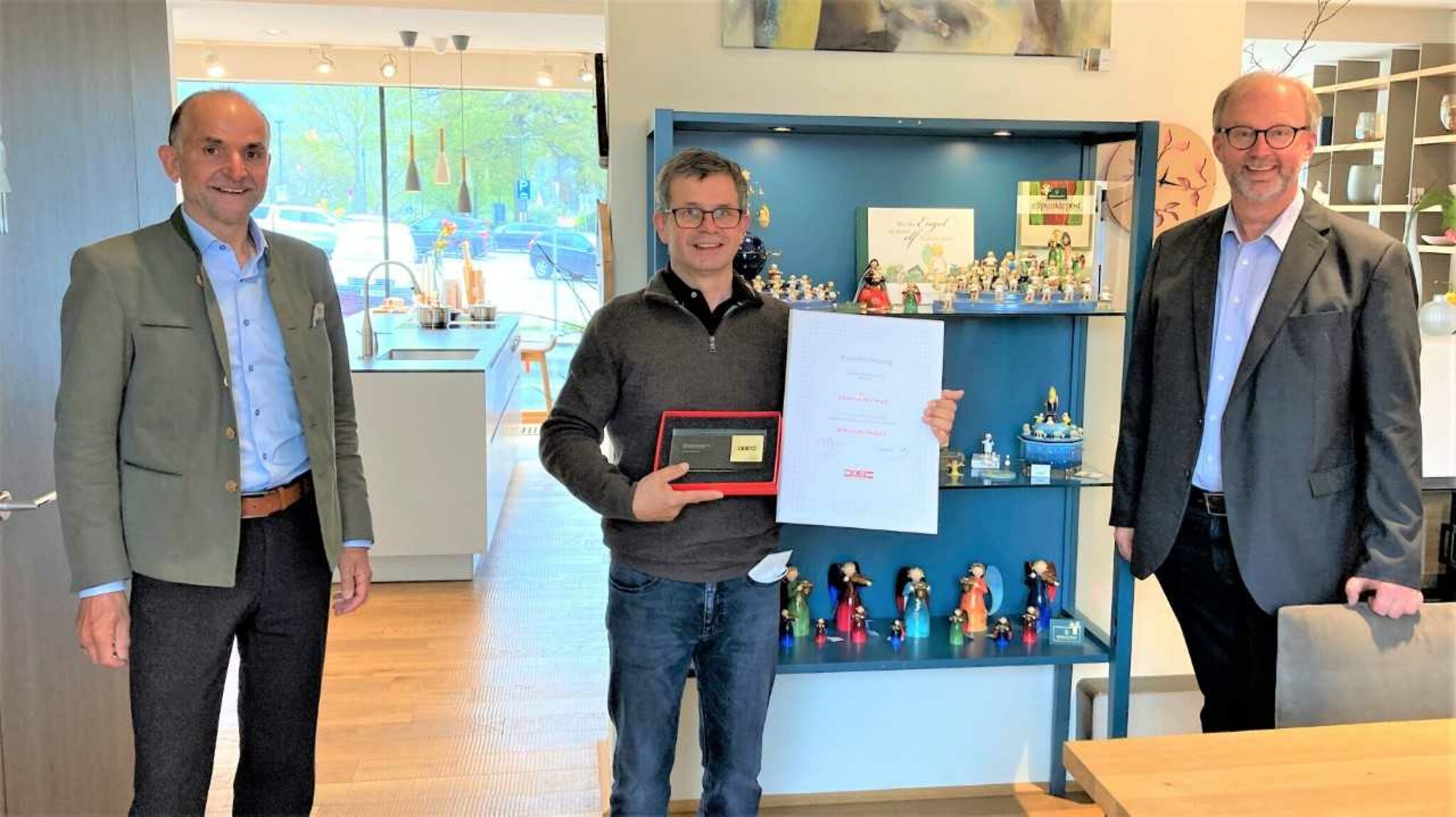 Wichtiger Arbeitgeber: Wirtschaftsmedaille für Christian Reichhart ...