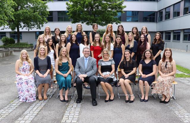 BBS Rohrbach: Matura an der HLW Rohrbach erfolgreich abgeschlossen ...