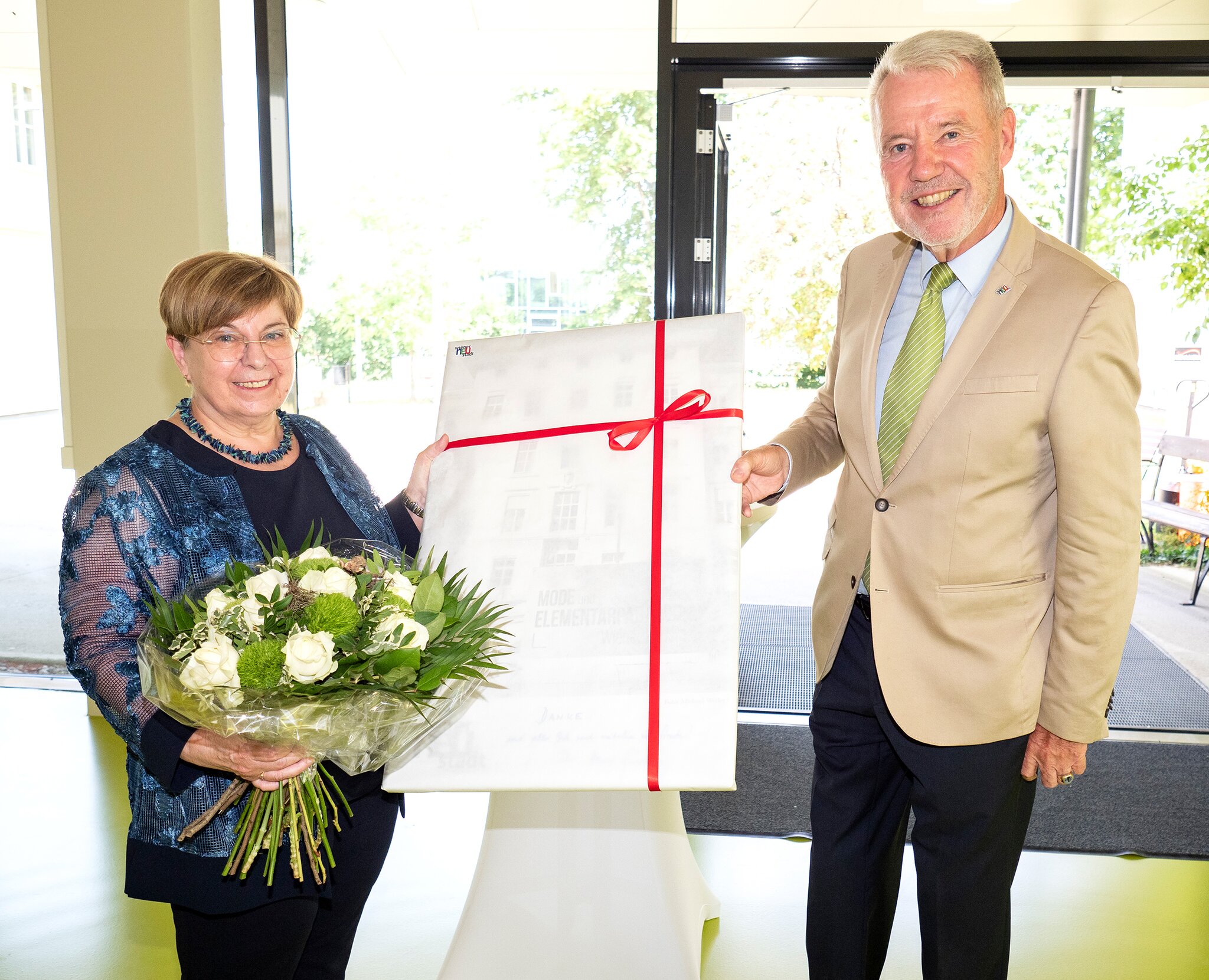 Anneliese Buxbaum in den Ruhestand verabschiedet - Wiener Neustadt