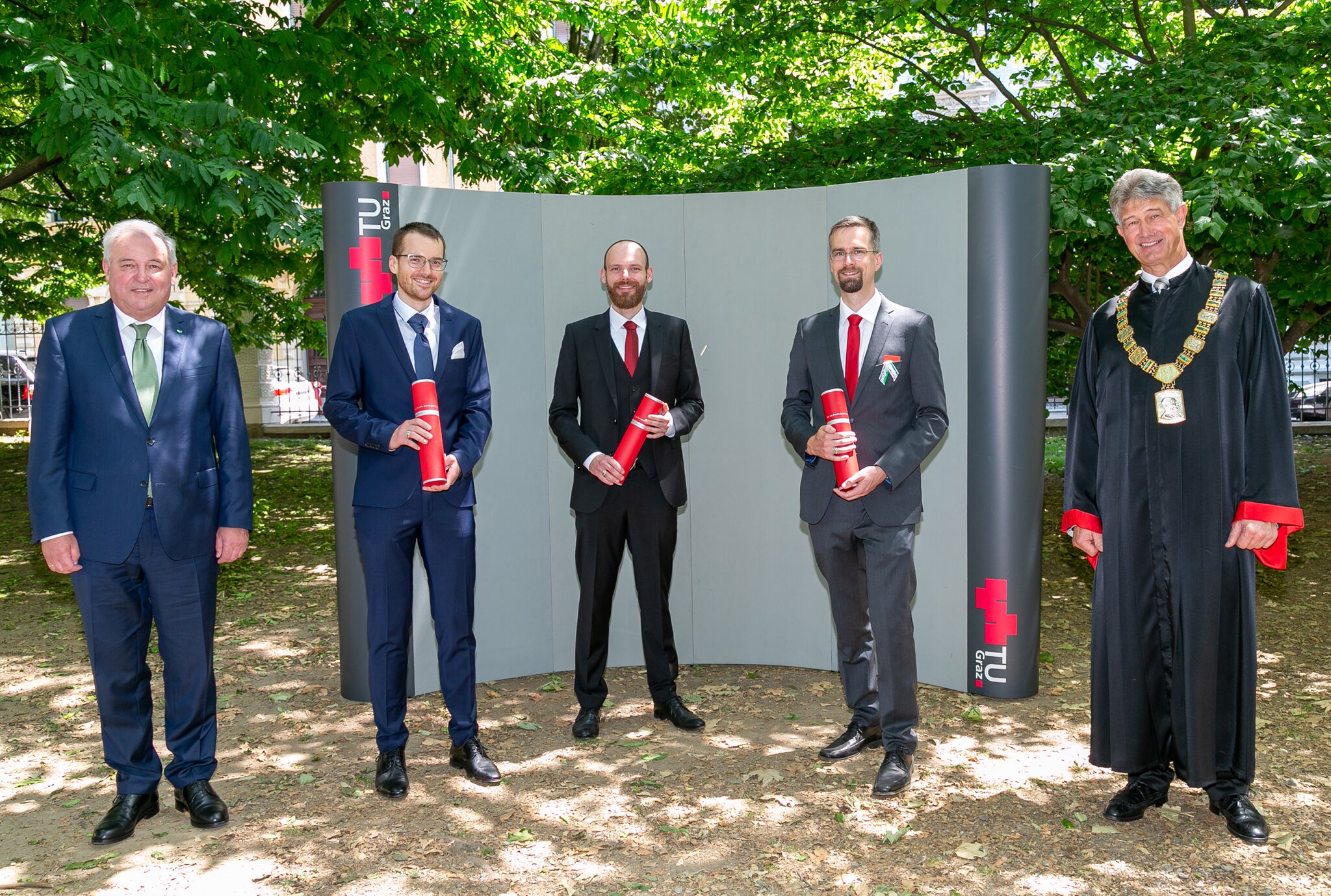 Ausgezeichnete Leistungen bis zum Doktortitel: Sub Auspiciis-Trio der ...