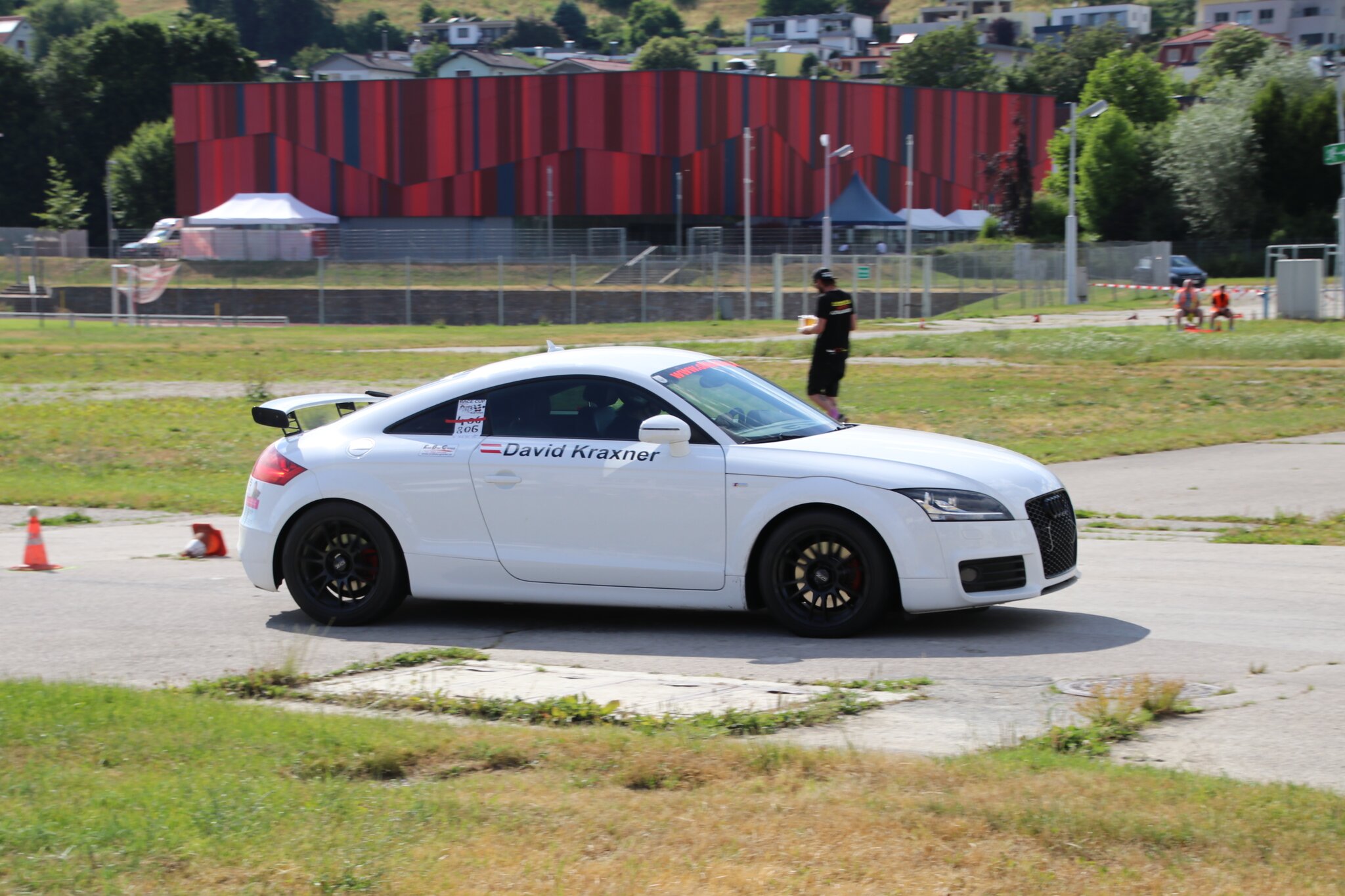 Autoslalom auf der Rennbahn - St. Veit
