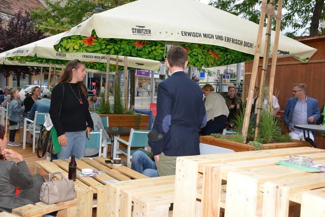 SonnenDECK als Wohlfühlzone am Hauptplatz - Mistelbach