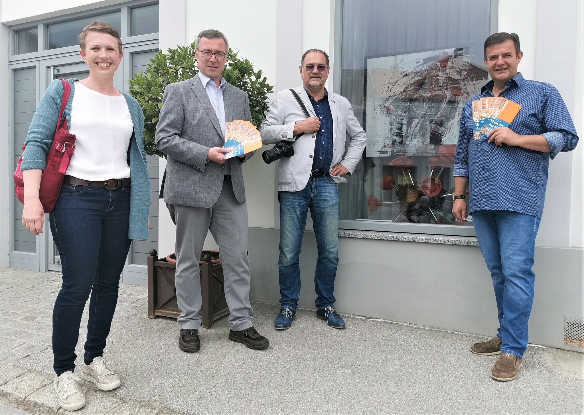 Kunst im Schaufenster in Pulkau: Geh ma Auslog schaun - Hollabrunn