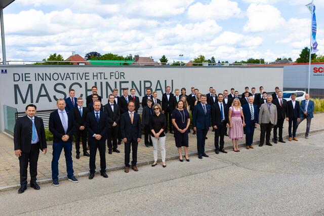 Maturafotos HTL Ried - Thema auf meinbezirk.at