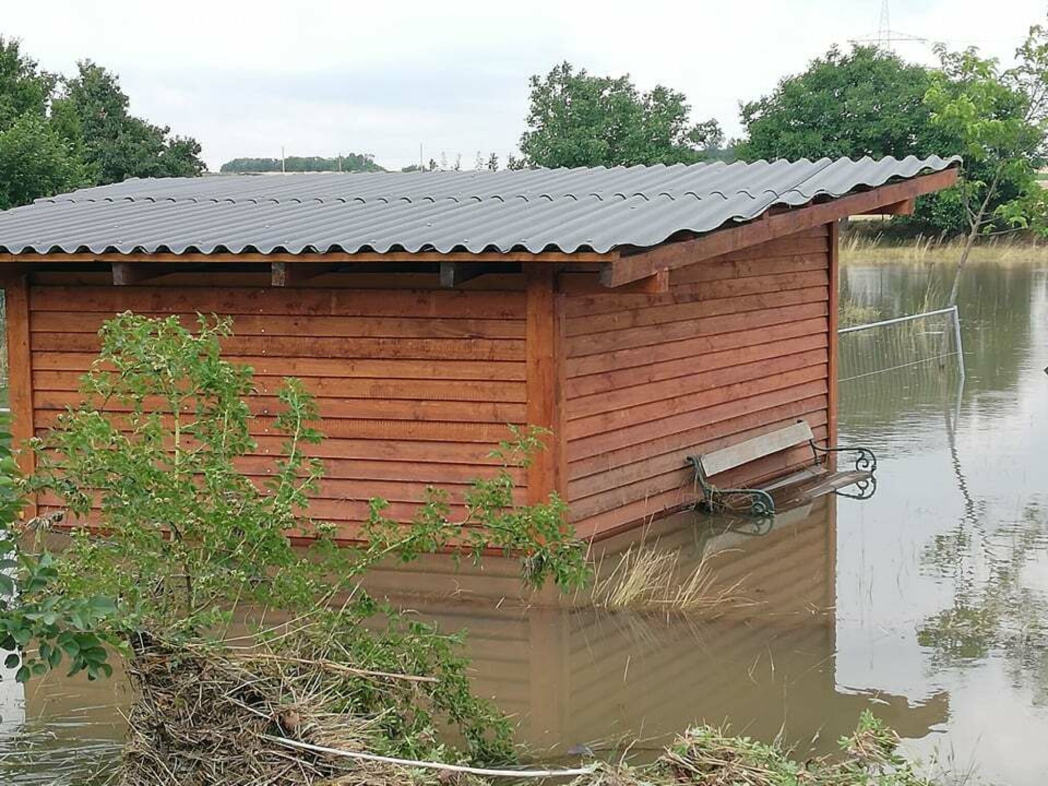 Starkregen trifft Favoriten: "Land unter" in Neulaa - Favoriten