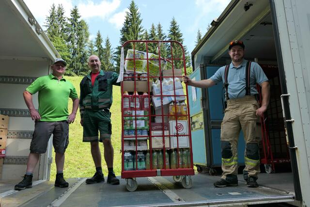 Spar - Kelchsau: Lebensmittel für Spar-Markt über Alm angeliefert ...