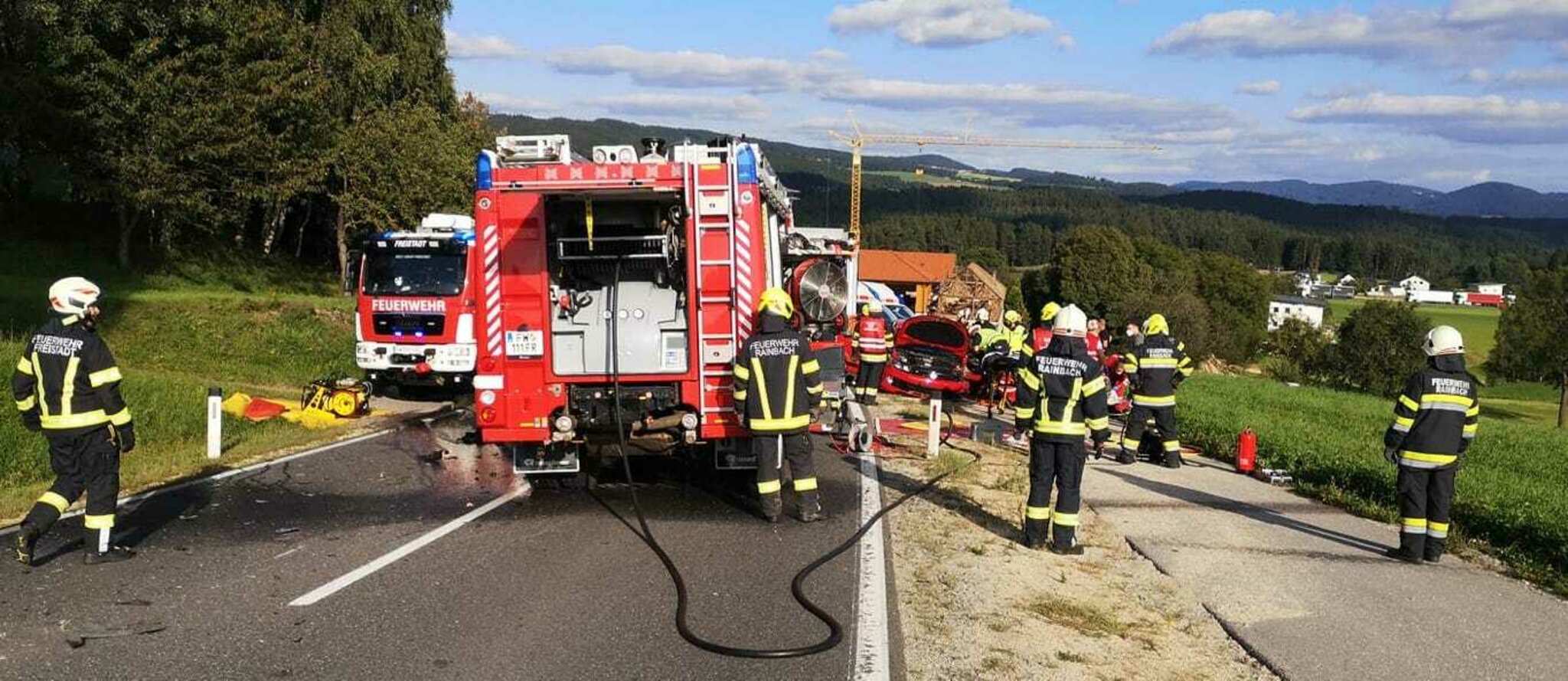 Polizei-News: Zwei Verletzte bei schwerem Unfall in Rainbach - Freistadt