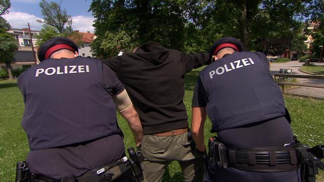 Radau in Karlau: ATV begleitet Grazer Polizei - Graz