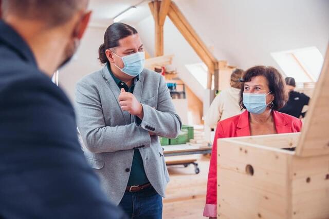 Joker-Hof Tollet: Landesrätin Gerstorfer zu Gast in den Werkstätten ...