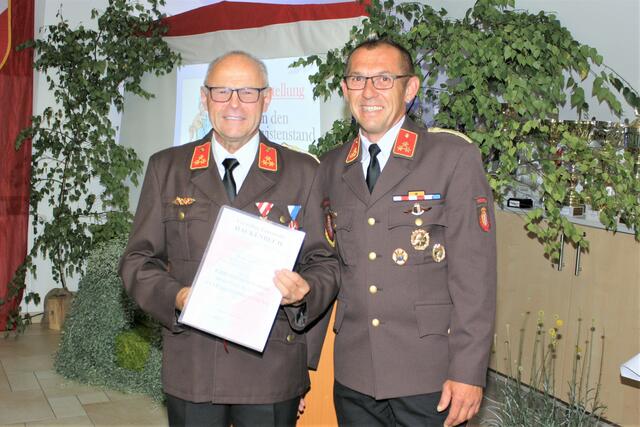 Ehrungstag der FF Hackenbuch.: 70 Jahre Feuerwehr, Bundesauszeichnung ...