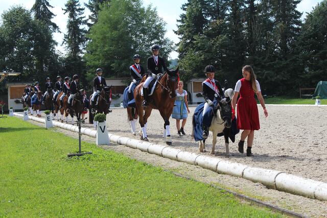 Team Reiterhof Burghub: Anna Mitterhuber (11) ist Landesmeisterin ...