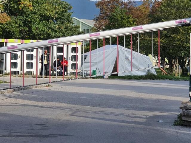 Corona-Alarm im Lager Traiskirchen:...: Asylcluster in Traiskirchen mit ...