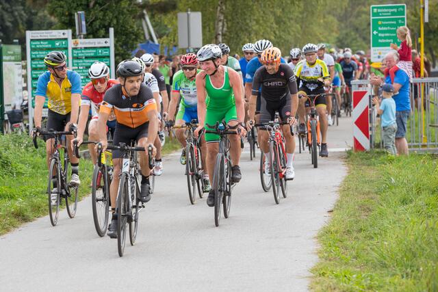 Ultra-Sportlerin: NÖs Alexandra Meixner schafft Rad-Weltrekord - St. Pölten