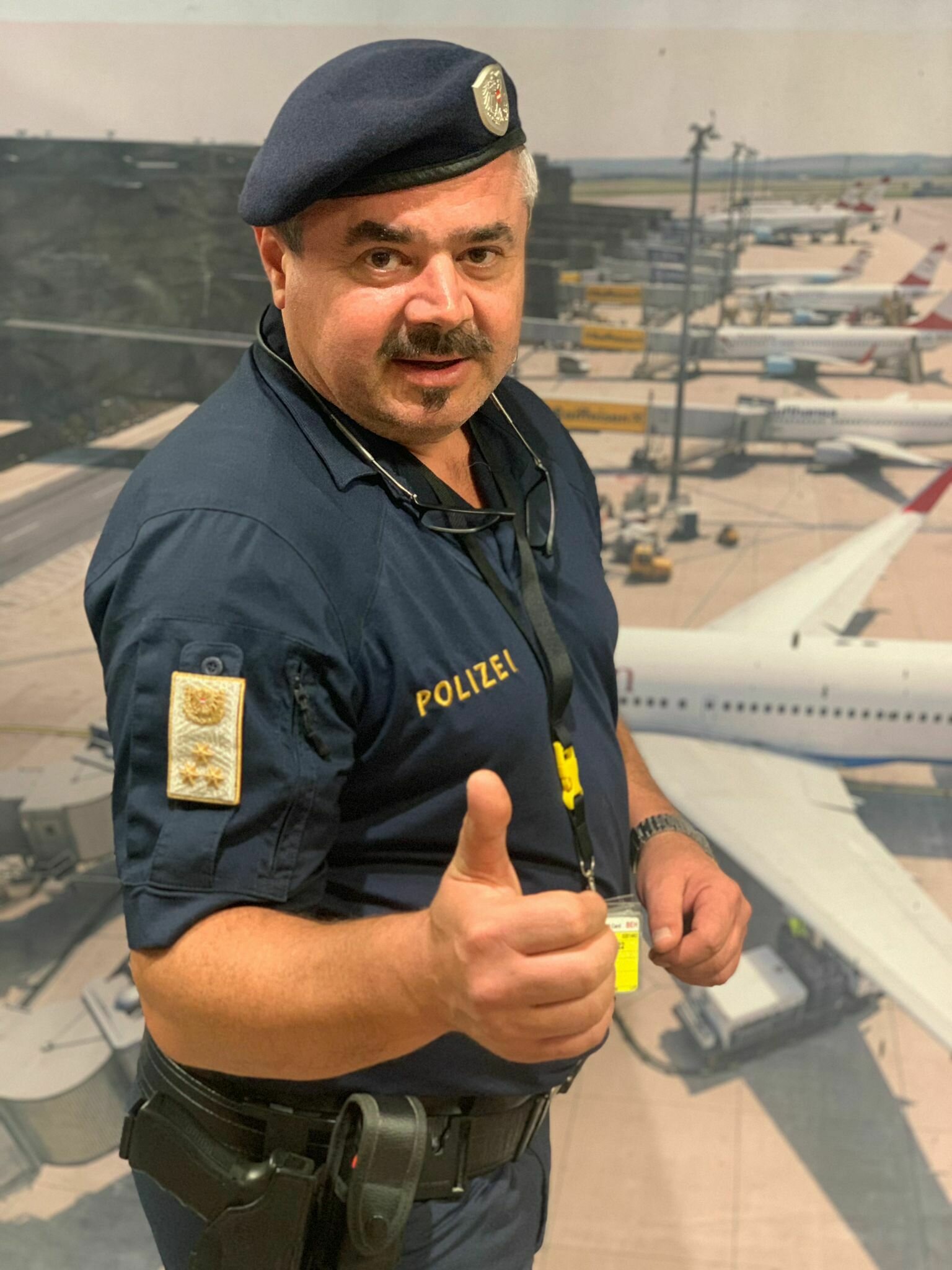 Kleinzicken: Klaus Simon Dienststellenleiter am Flughafen Wien - Oberwart