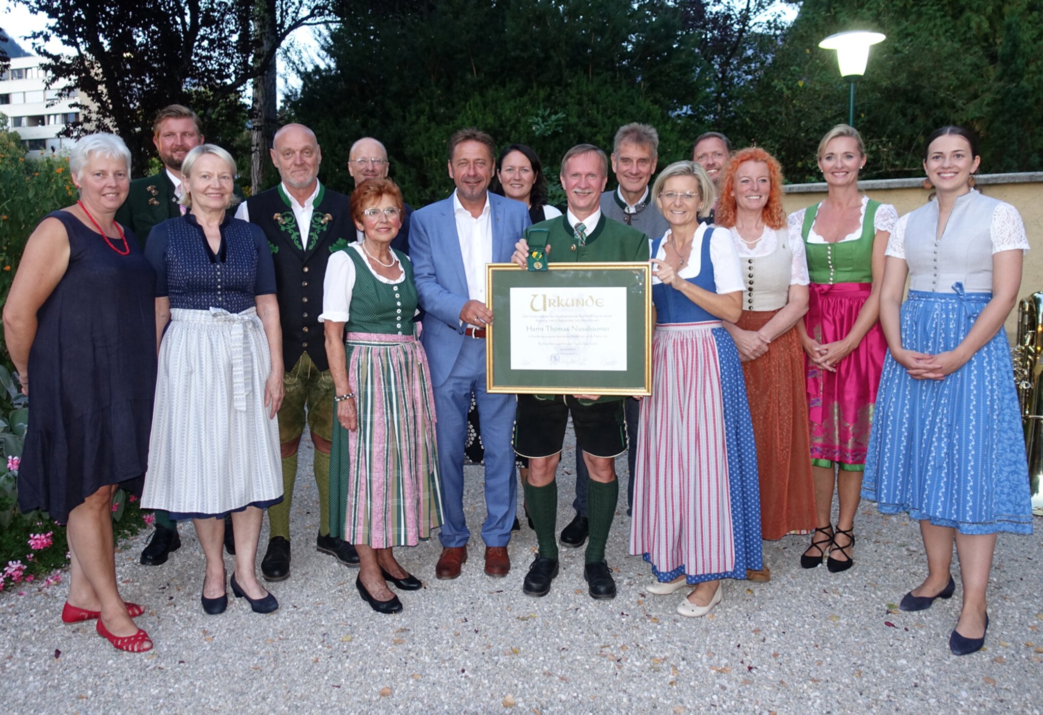 Auszeichnung für Thomas Nussbaumer: Salinenarchiv in Bad Ischl eröffnet ...