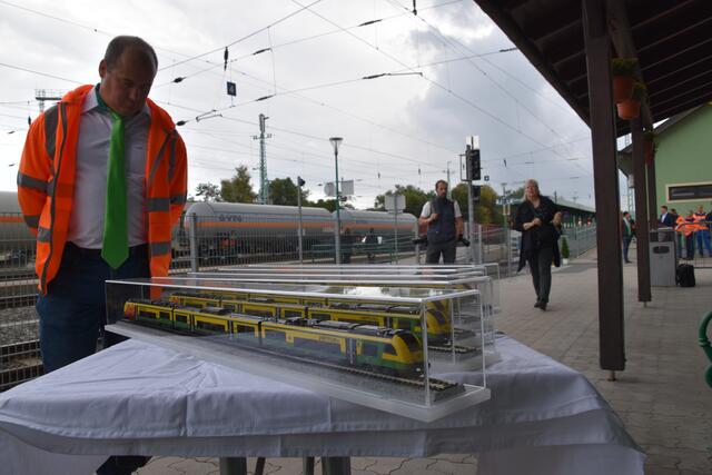 Acht neue Zuggarnituren: Neue Züge für die Raaberbahn - Eisenstadt