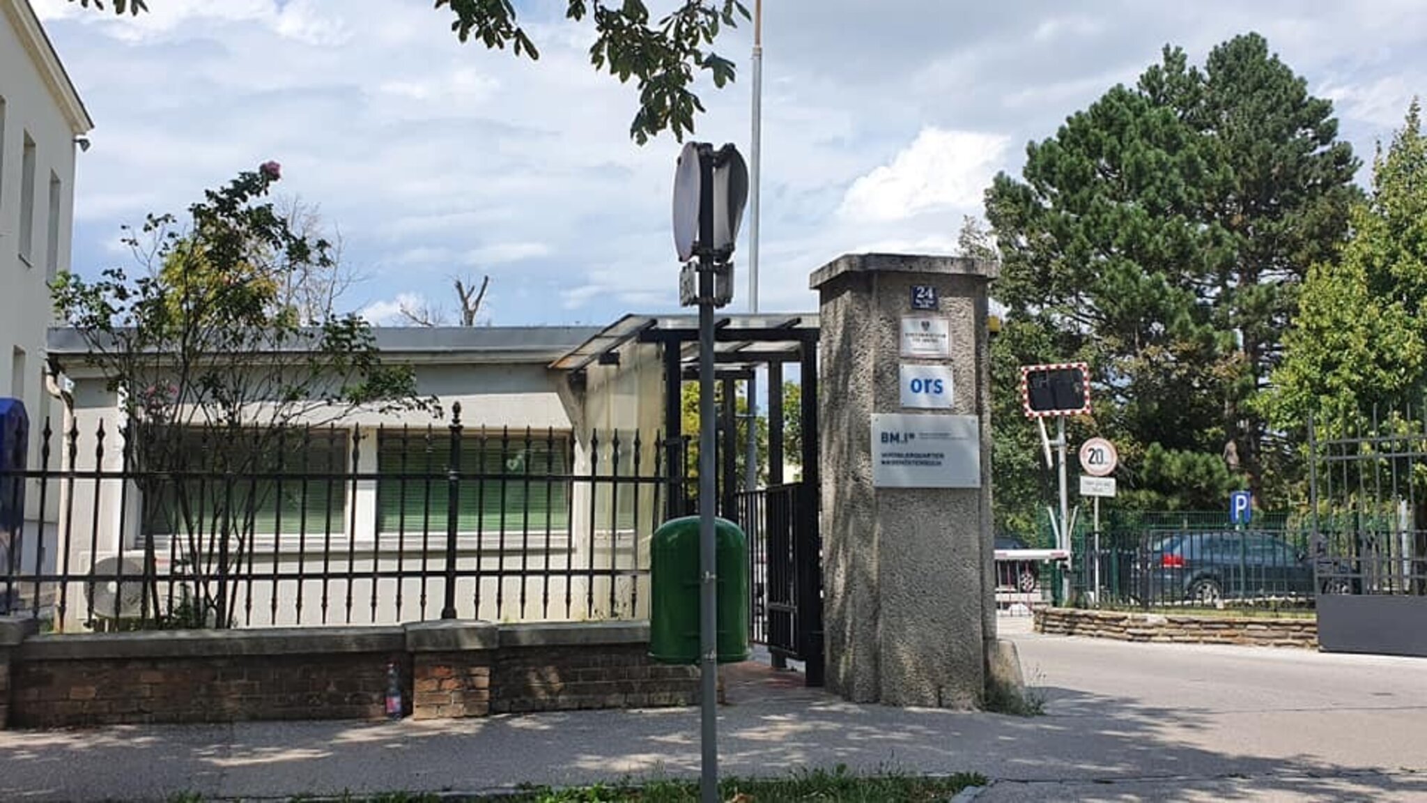 Corona-Alarm im Lager Traiskirchen:...: Asylbetreuungsstelle ...