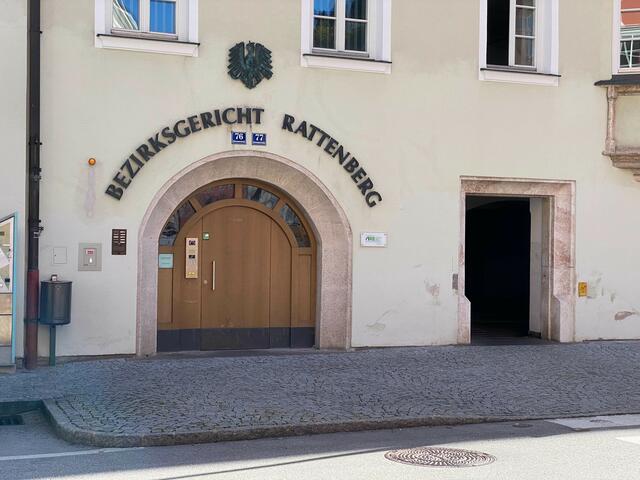 Vorführungsbefehl - Thema auf meinbezirk.at