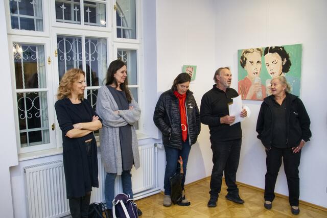 Judith Grosser & Maja Klapper, "between": Die Welt zwischen figuralen ...