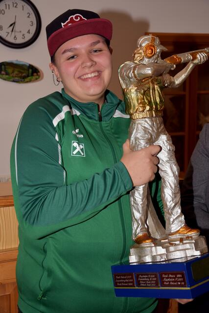 Zielsport Meisterschaft: Victoria Lindner dominierte die Männer - Perg