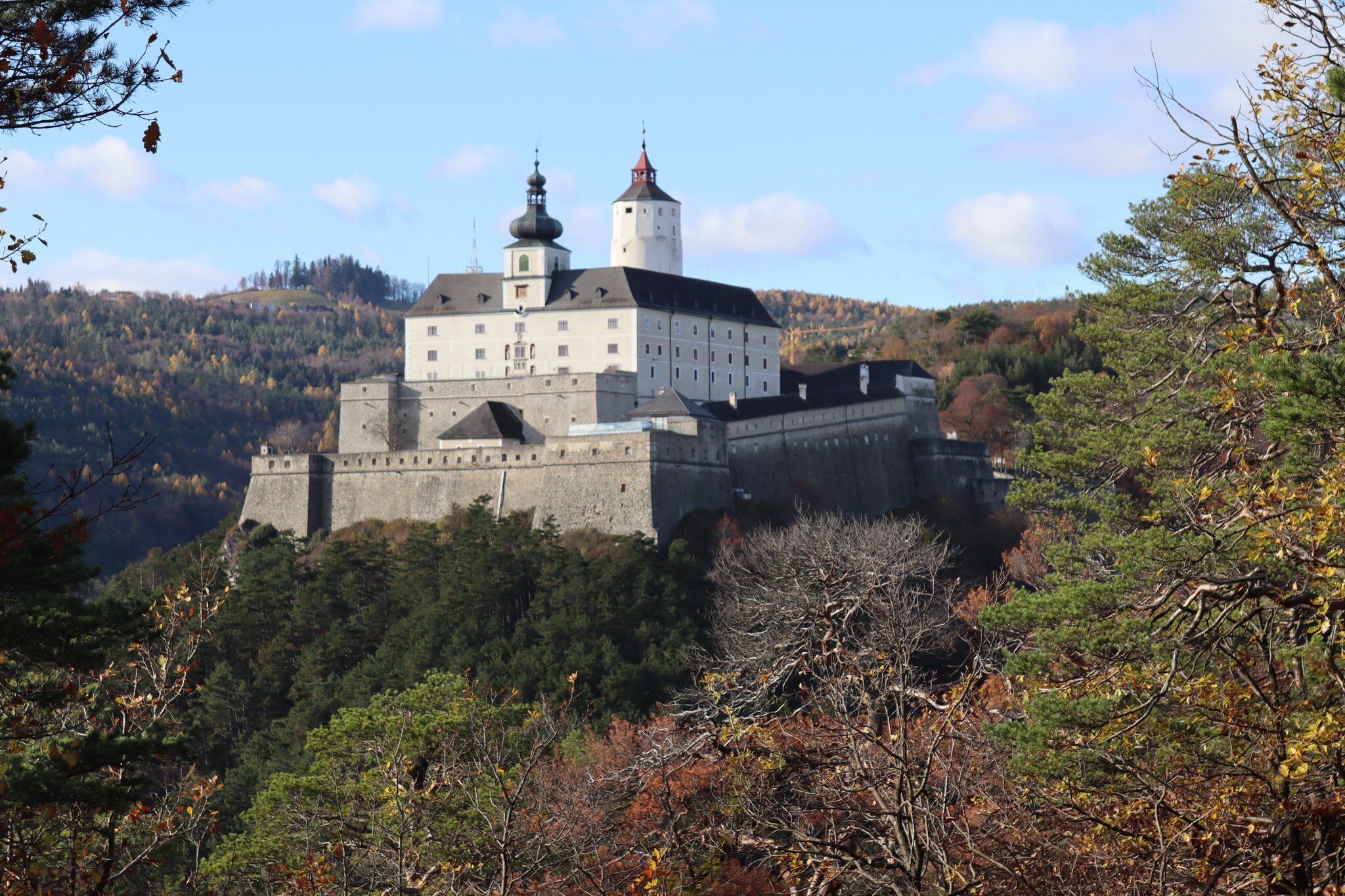 Burg Forchtenstein - ein Besucher Magnet: Tausende Besucher beim ...