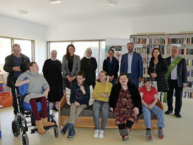 Öffentliche Bücherei und Spielecke in der Tagesstruktur Mieders ...