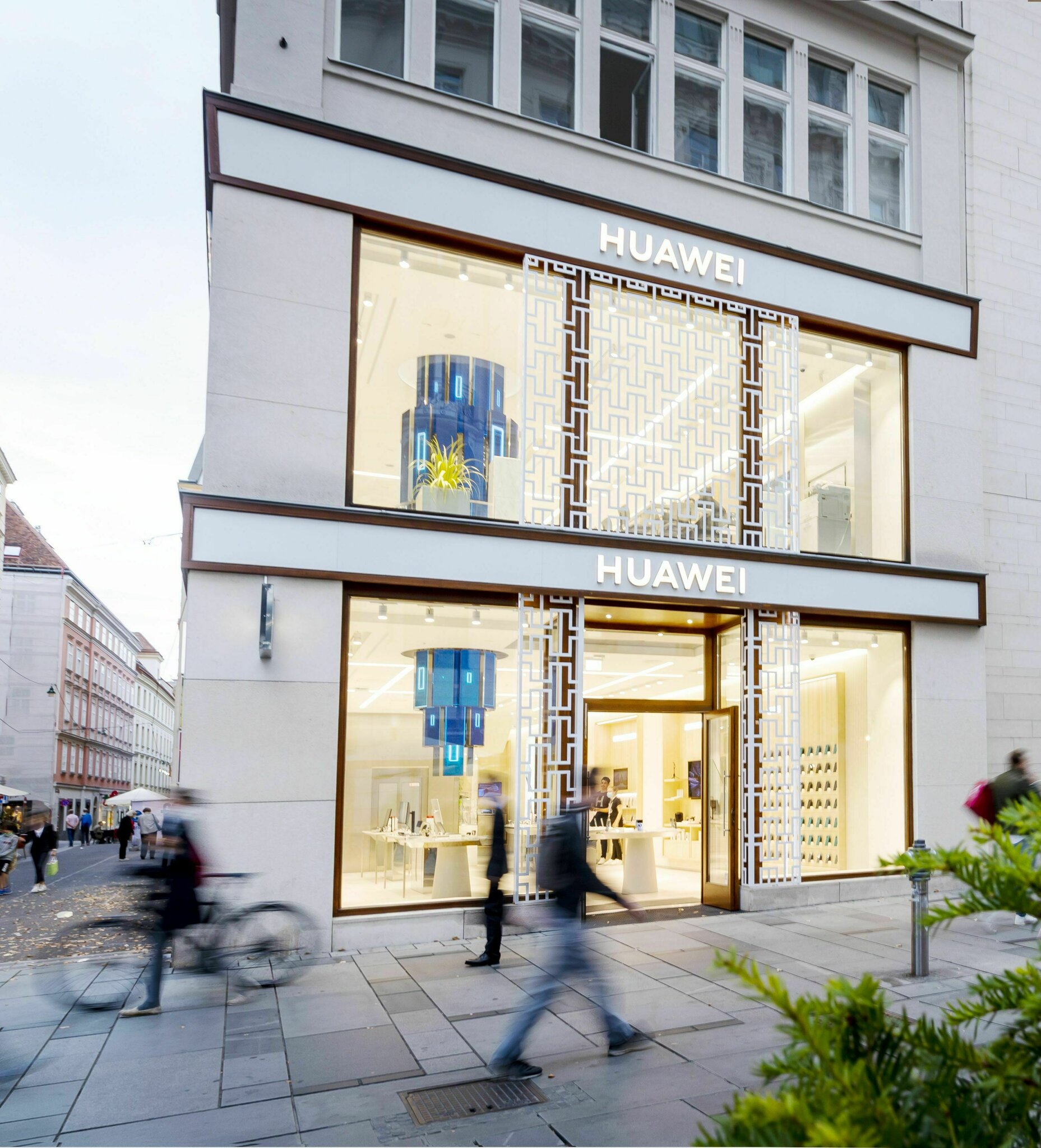 Interview: Warum Huawei den neuen Flagship Store in Wien eröffnete - Wien