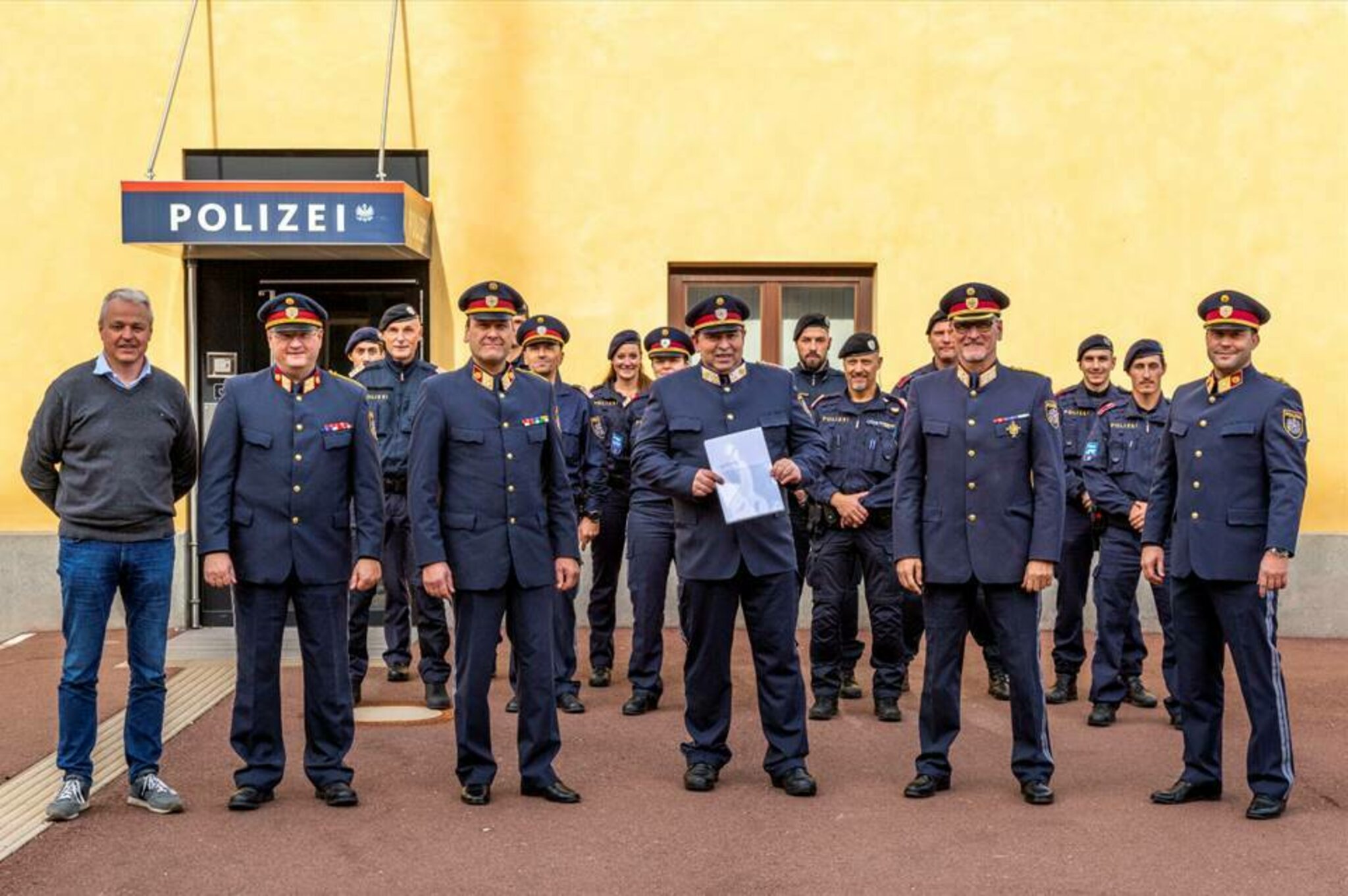 Polizeiinspektion Innsbruck-Bahnhof: Wolfgang Spinn ist neuer ...