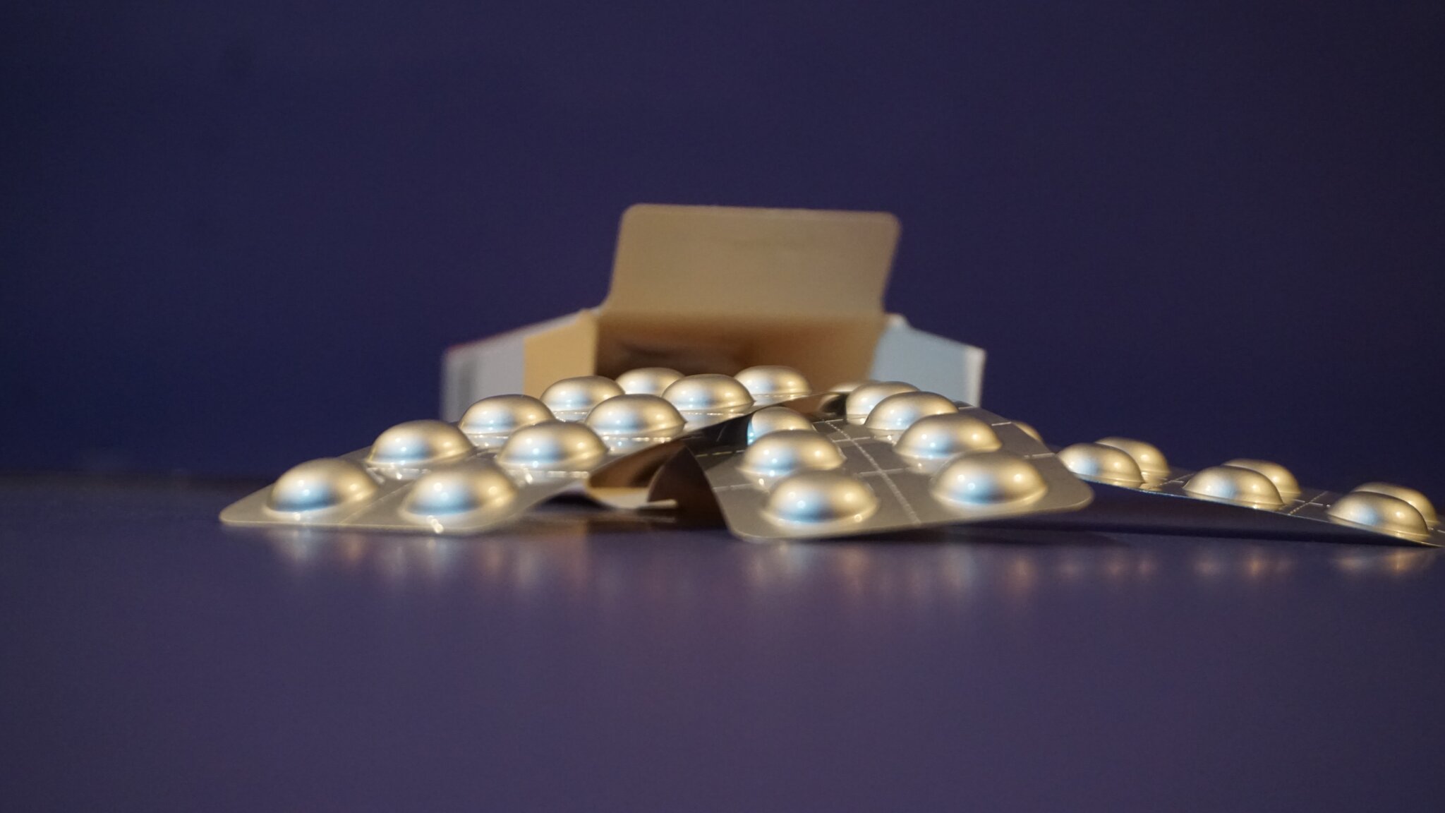 ÜBERGROßE VERPACKUNG; FAST NICHTS DRINNEN!: VIEL ZU GROß GERATEN! - Villach