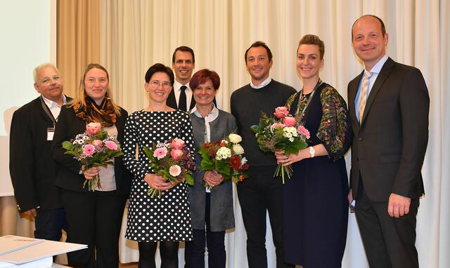 Sechs neue Bestatter in OÖ: Brigitte Eder aus Munderfing ist staatlich ...