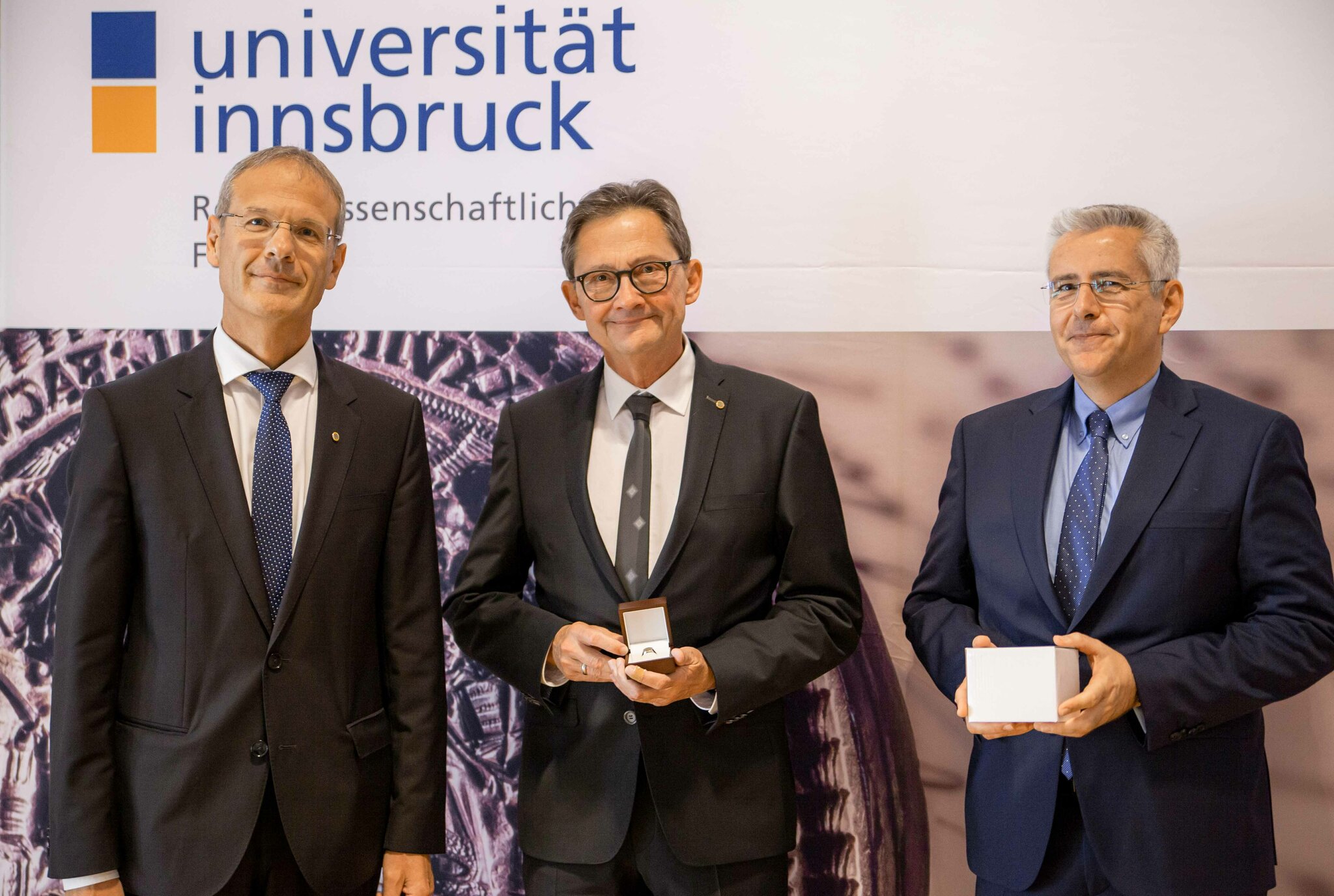 Auszeichnung: „Gold“ für Kemater Juristendekan Christian Markl ...